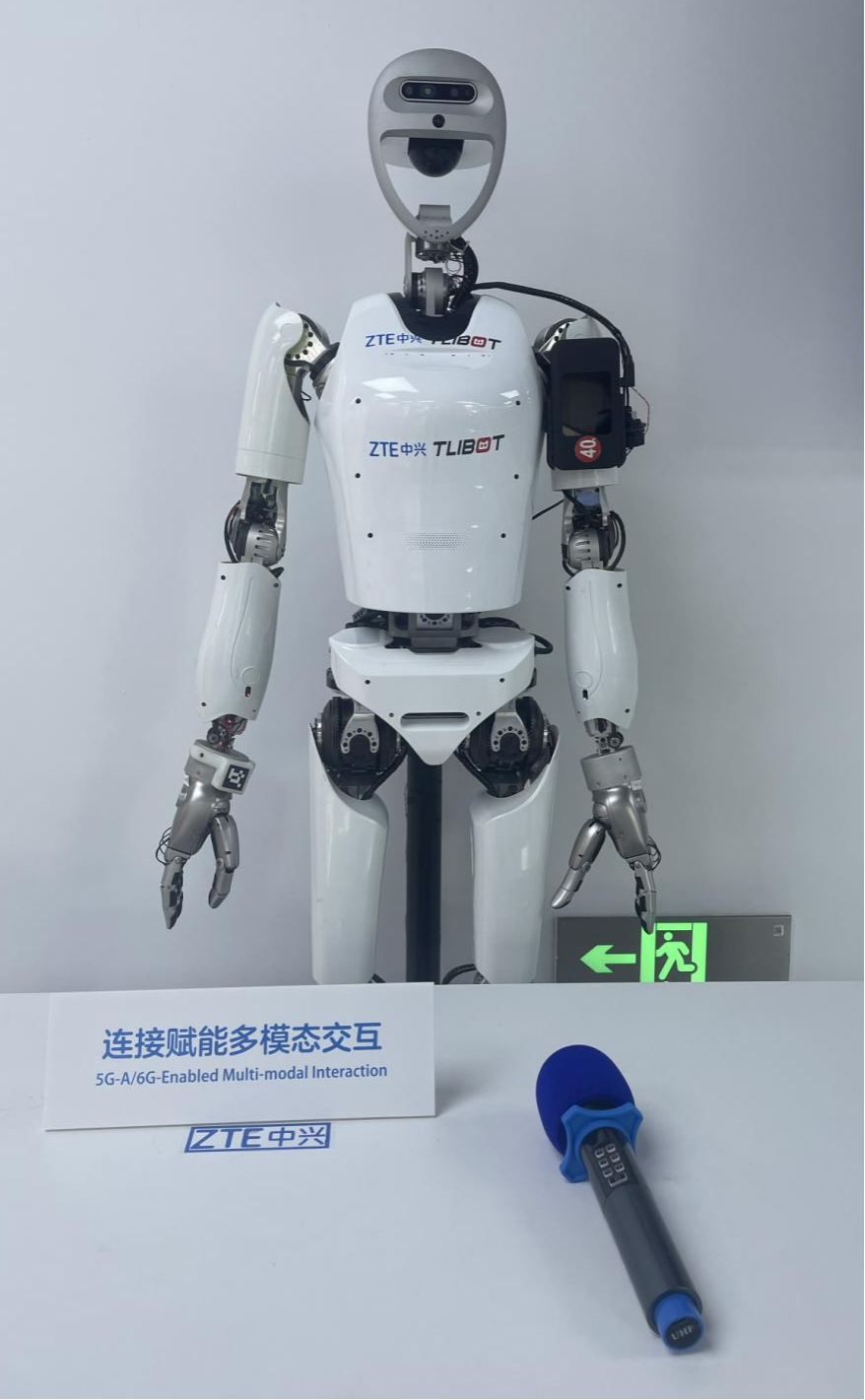 中兴通讯 的想法: “科技名场面”！机器人开始组队了！ | 上海 MWC 展会惊现 “科技名场面”！中兴通讯无线未来实验室携手卓益得、智元、天 ...