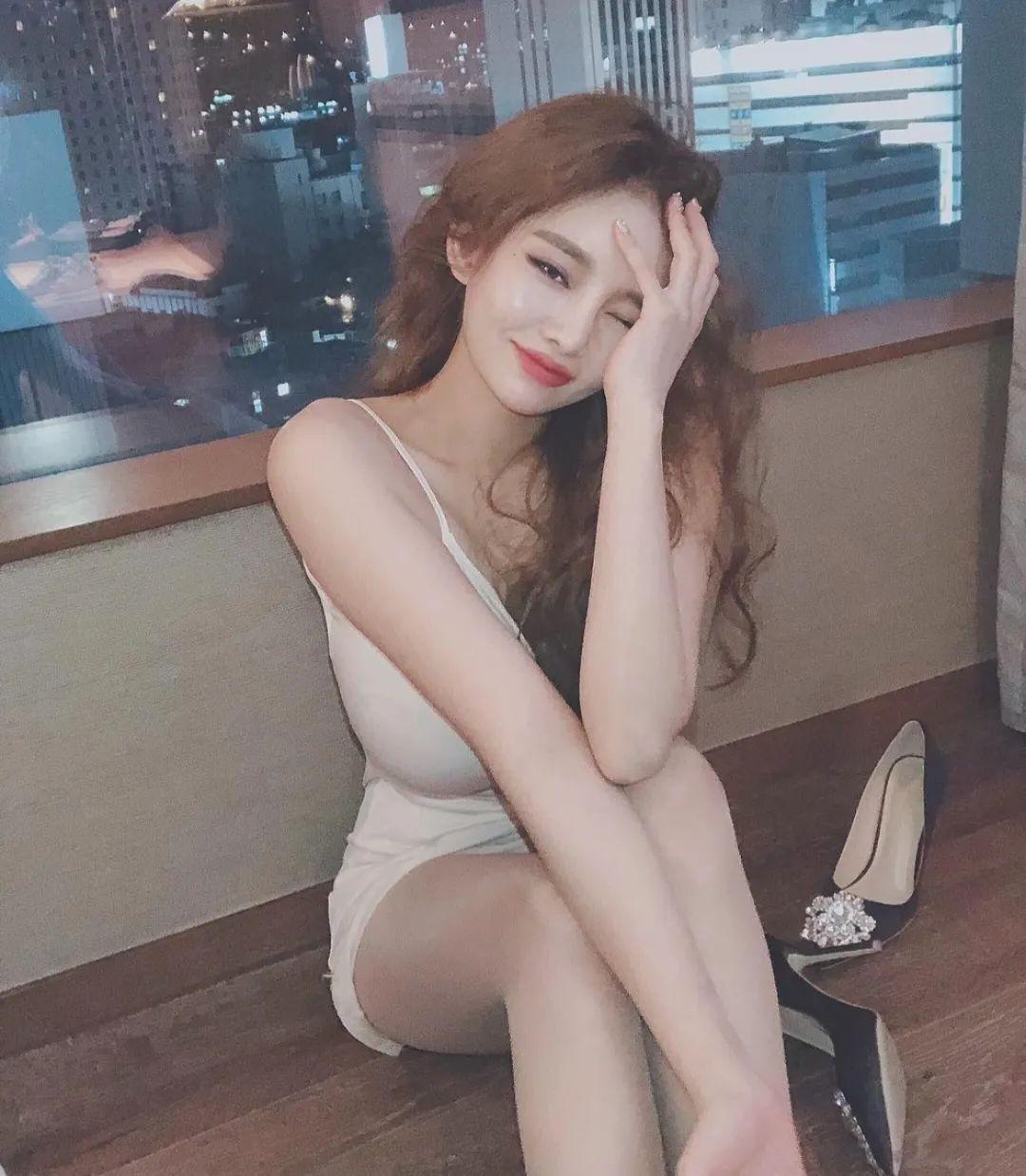 网红库 的想法: 韩国人气模特火辣身材绝美脸蛋 | IG帐号：jeee622，韩文名：지성，出生地：韩国首尔特别市，出生日期：19… - 知乎