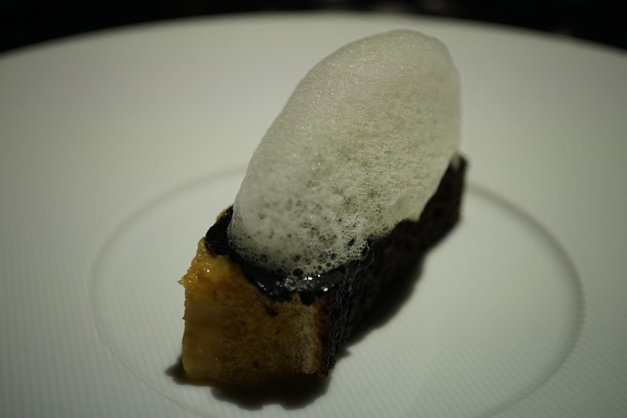 上海紫外线餐厅（Ultraviolet by Paul Pairet）是一个怎样的餐厅，就餐体验如何？ - 知乎