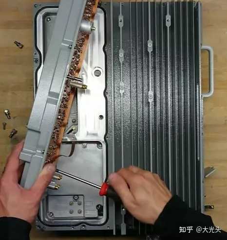 拆解华为 RRU3908 设备是怎样的体验？ - 知乎