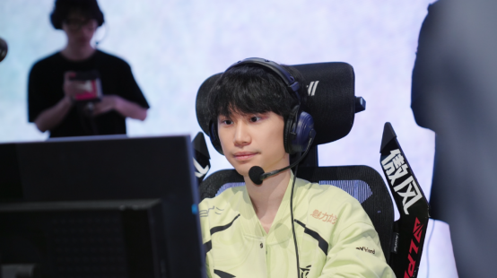 斗鱼将直播LPL第三赛段，你觉得Doinb的直播还能整哪些活？ - 知乎