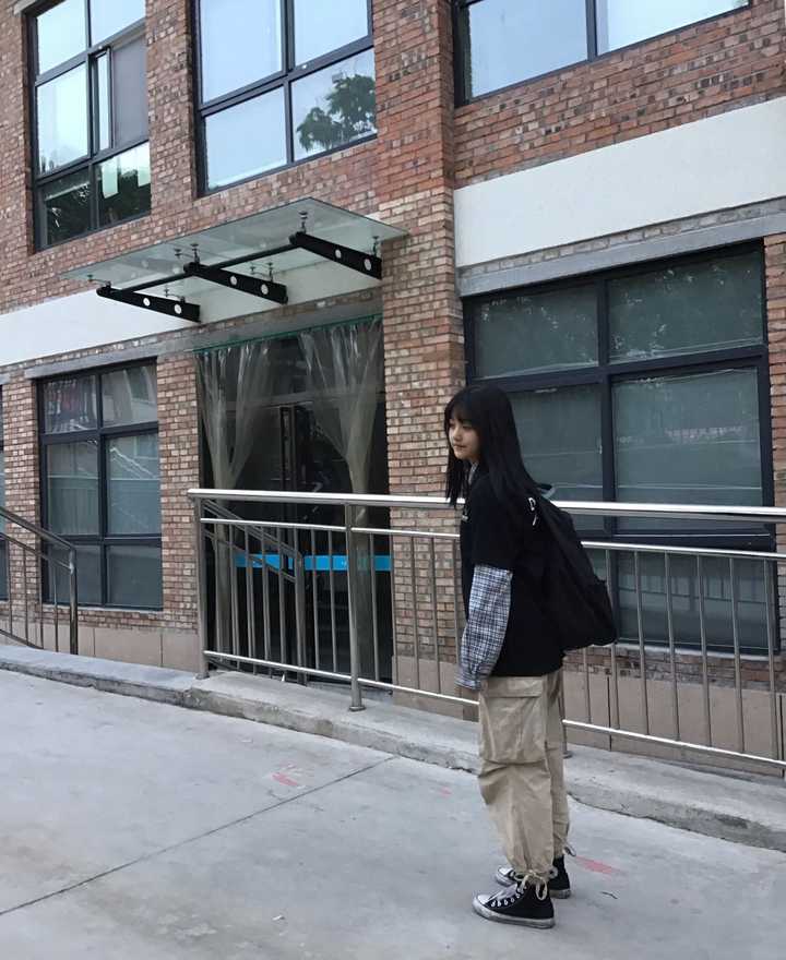 美女们素颜都是什么样子？ 知乎
