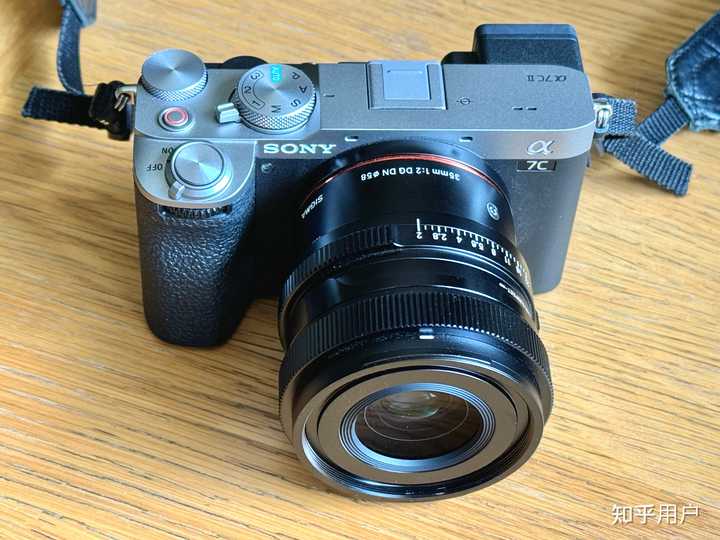 新手入相机的话，佳能r62,.索尼a7c2,尼康z72哪个比较好？ - 知乎