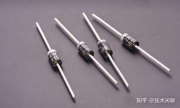 为什么二极管的导通压降（硅）约为0.7V，（锗）约为0.2V，原理是什么？ - 知乎