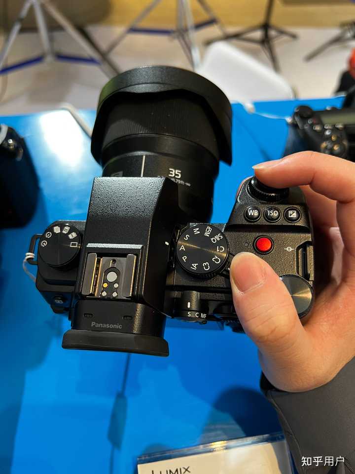 摄影大神们，佳能R8，松下S5，富士XS20怎么选？ - 知乎