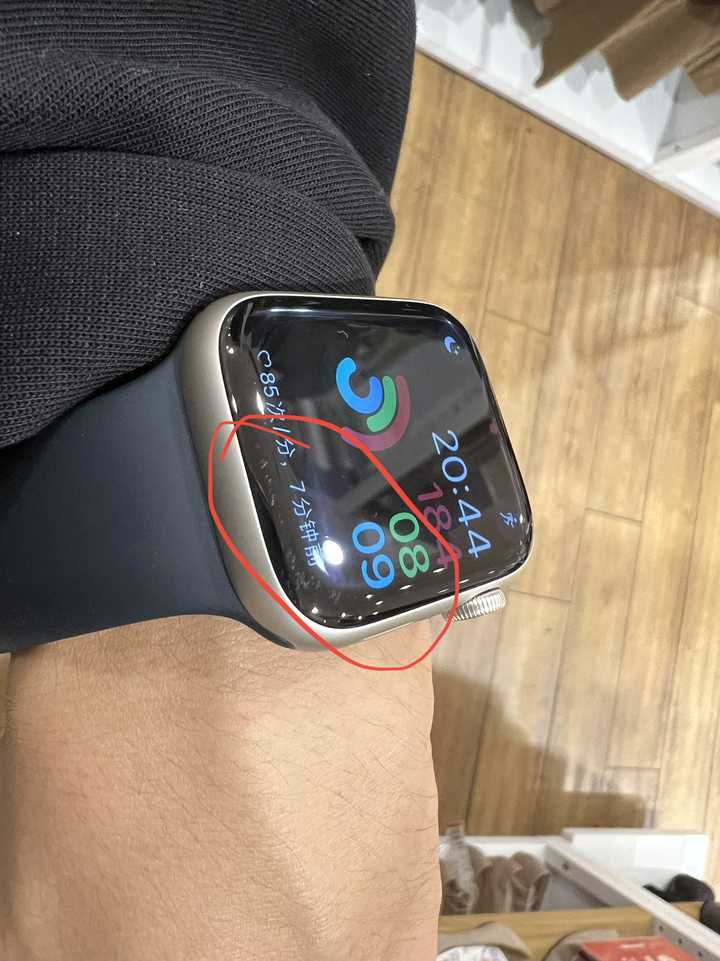 想问一下Apple Watch这样的划痕怎么修复啊? - 知乎