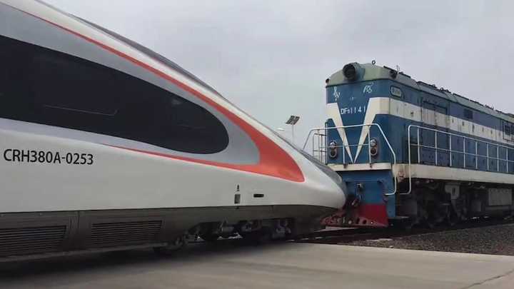 广深港高铁香港段的动感号动车组与和谐号、复兴号有什么不同？乘坐体验如何？ - 知乎