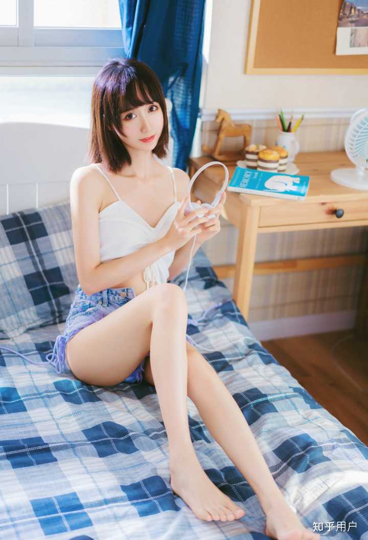 很多coser拍的写真在哪里才能看到？有网站吗？平时都是靠什么为收入来源的？ - 知乎