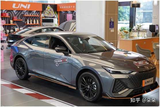 UNI-V 2.0T车型搭载的是爱信8AT手自一体变速箱，不知道调校得如何？ - 知乎