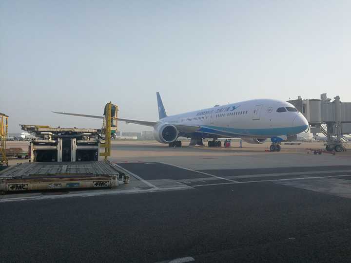 乘坐波音787是怎样一番体验？ - 知乎