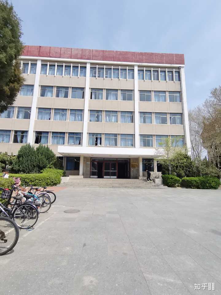 烟台大学的校园环境如何？ - 知乎