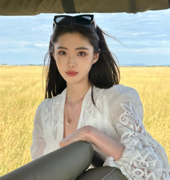 锦城电竞 的想法: RNG太太团一起出游非洲了 Uzi妻子奥咪咪… - 知乎