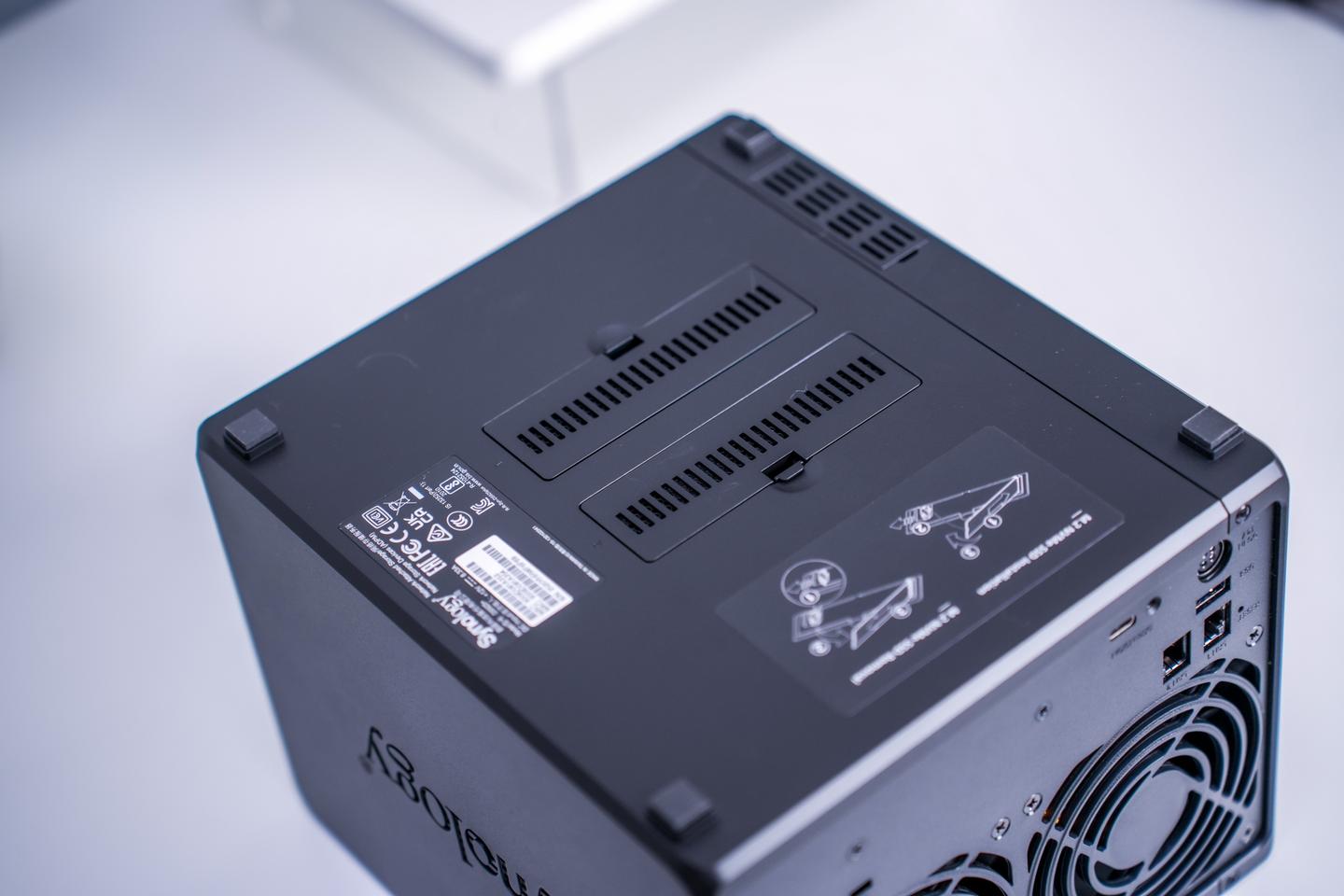 群晖DS925+，新品首发评测丨8大问题解答，干货看完再定买不买？ - 知乎