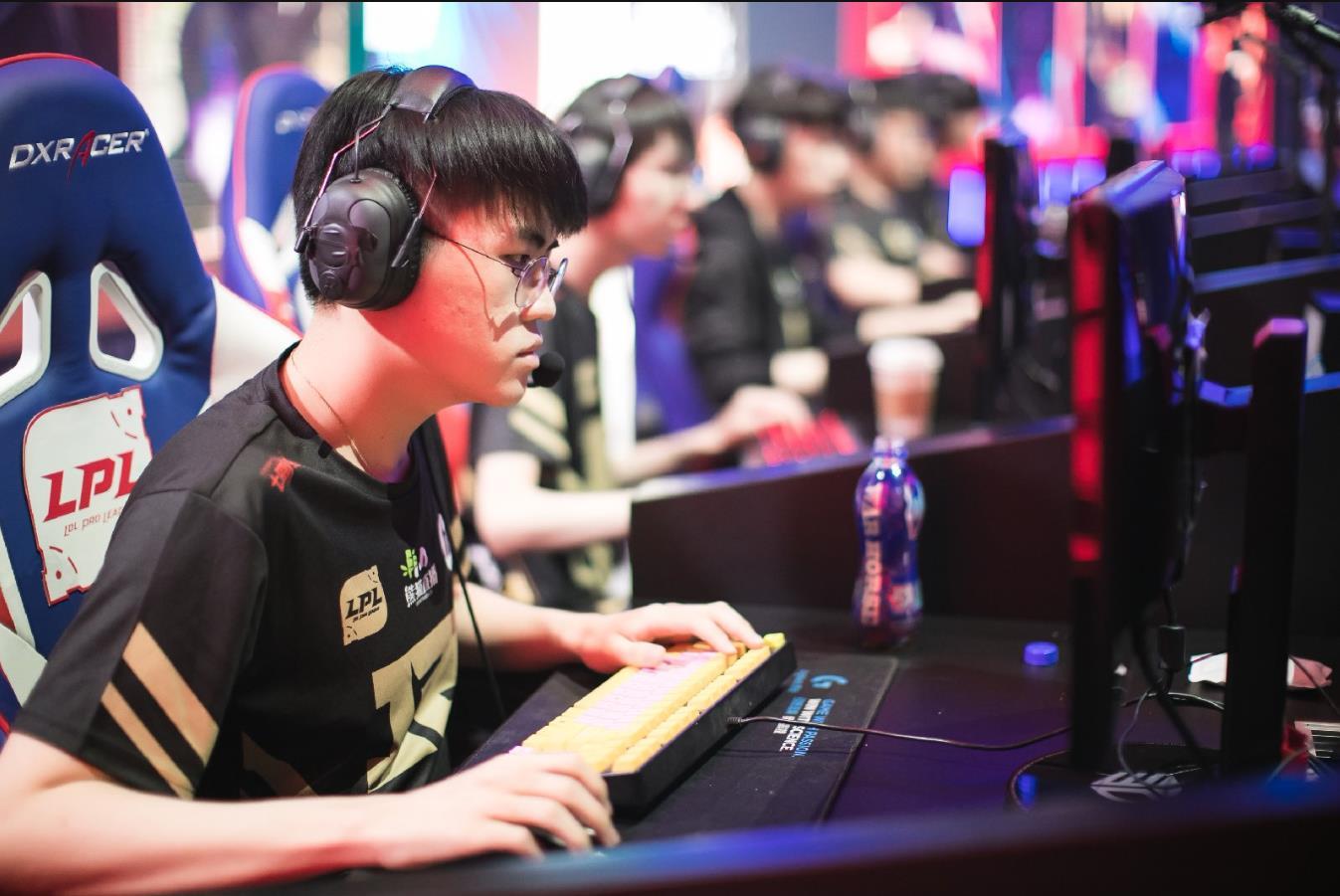 【德杯速访】RNG.Zz1tai：花的姿态 - 知乎