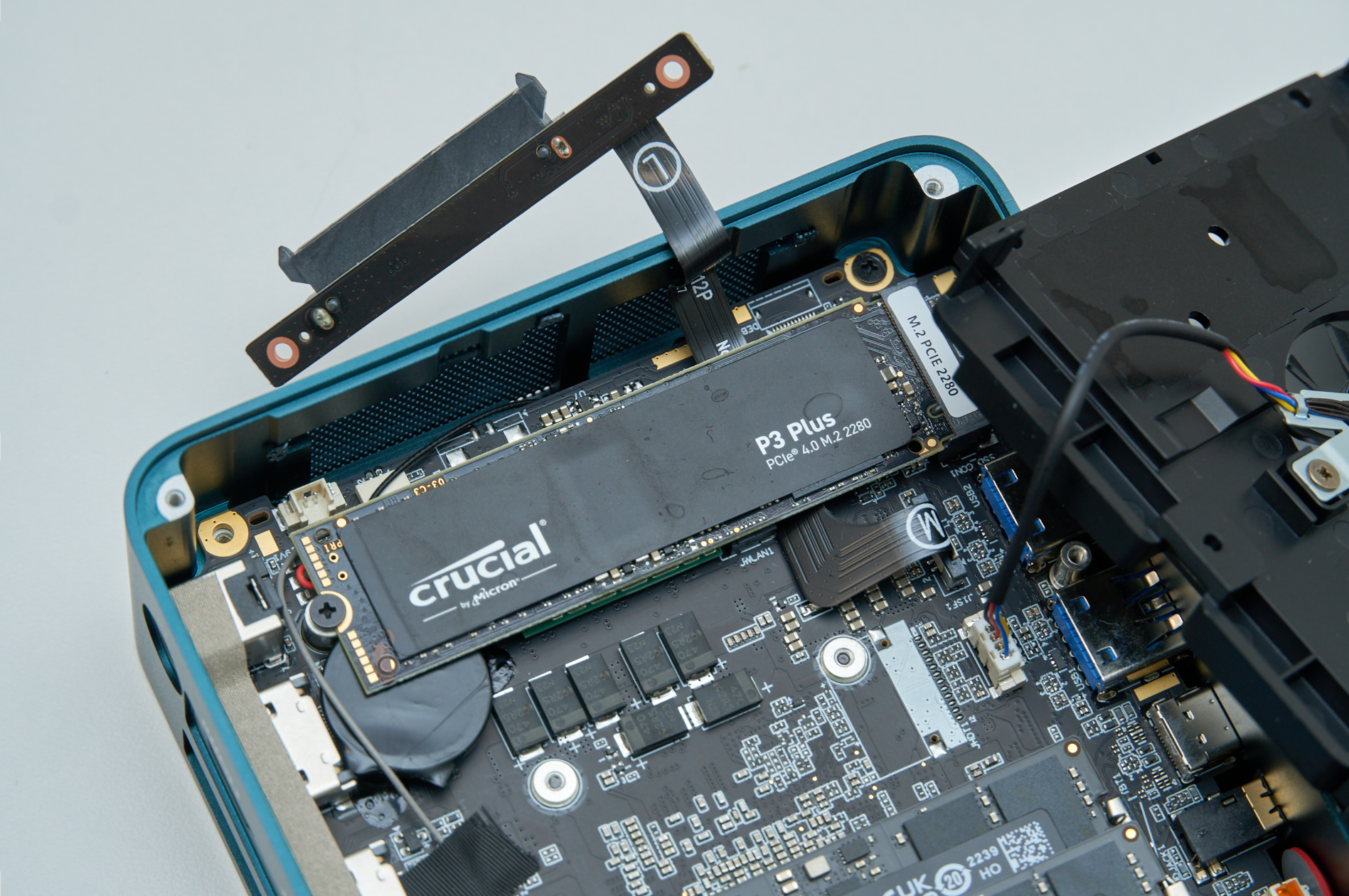 核显能高画质玩3A？零刻SER 6 PRO 迷你主机实测报告 - 知乎