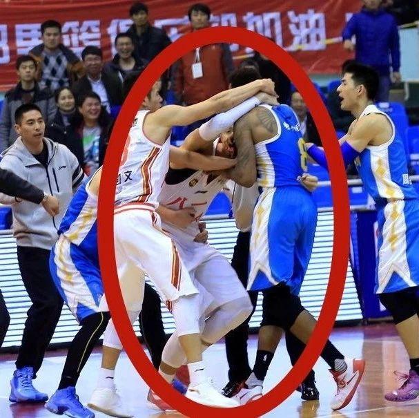辽宁又签一名强力外援！引发群殴+狂吃技犯！CBA恶汉回来了 - 知乎