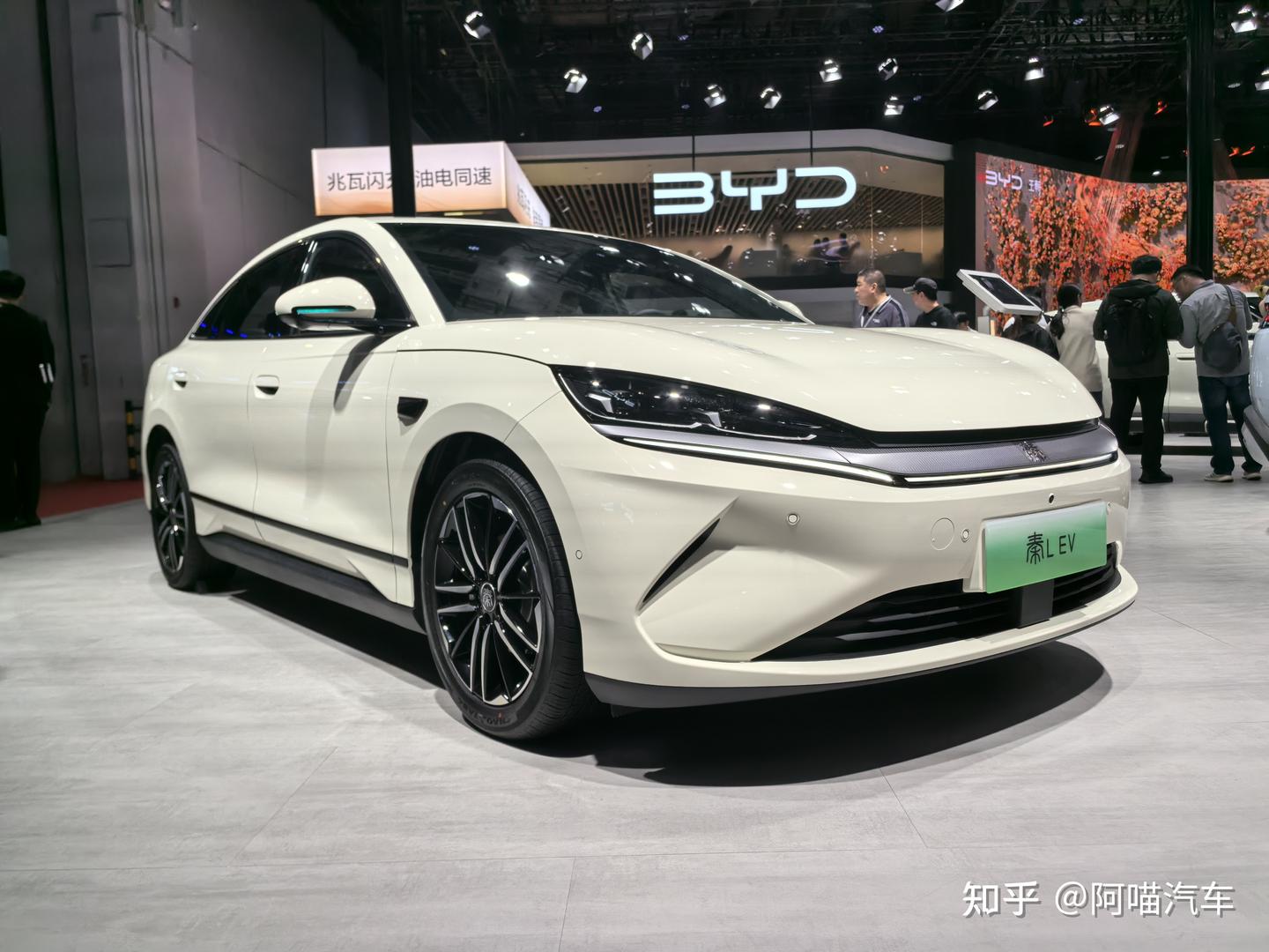 上海车展纯电轿车争霸，零跑B01、小米SU7等等谁更有看点？ - 知乎