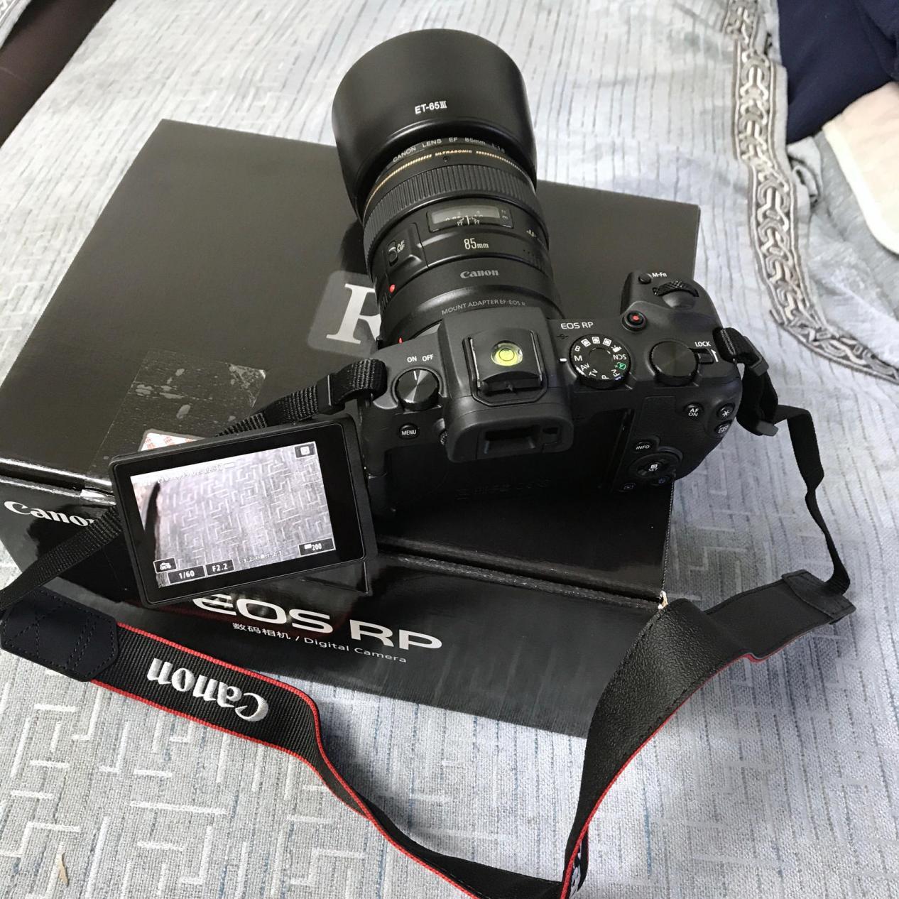 一万左右预算买相机，等 EOS R7 还是直接买 RP / M6 II、尼康 Z5、A6400