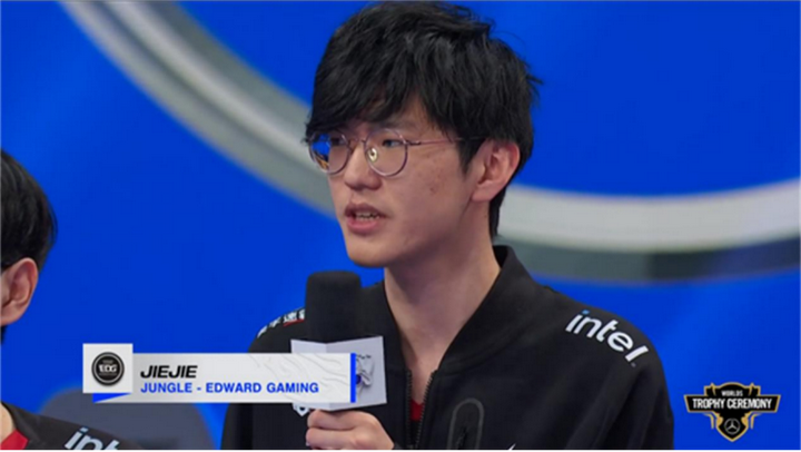 EDG-JIEJIE:曾有巨像将天顶，鏖战五局改皇命。今有天子穿金甲，天崩地裂毁三星！ - 知乎