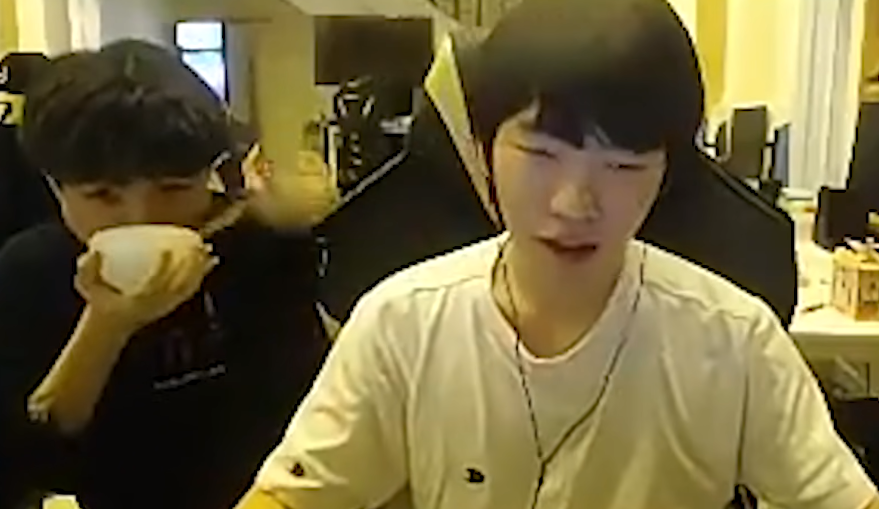 《英雄联盟》职业选手 XLB 宣布退役「到 RNG 时以为自己是天命之子」，如何评价他的职业生涯？ - 知乎