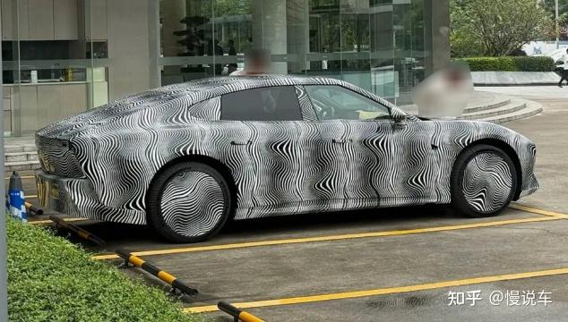 全新外观设计，会搭载XPILOT 4.0系统 小鹏E29路试谍照曝光 - 知乎