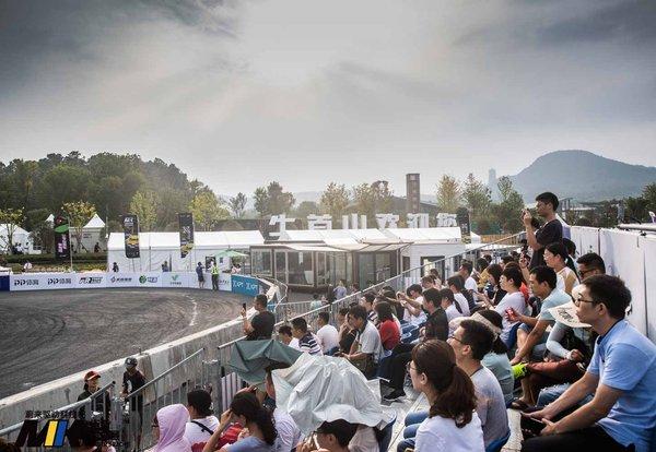 M2K南京站Round3开启 -- 冠军之夜音乐派对 赛道风云牛首称王 - 知乎