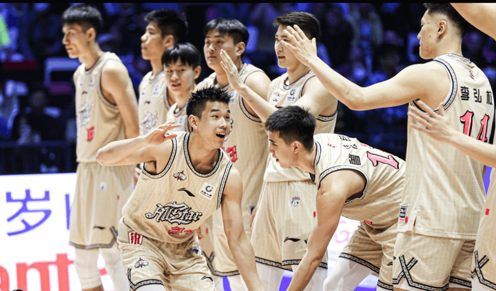 CBA全明星周末星锐不锐，郑永刚这个菜鸟很菜，孙浩钦必须离队 - 知乎