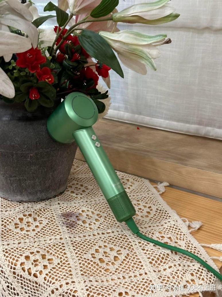 PLUZZ X116 Ultra高速负离子吹风机怎么样？值得买吗？附高速吹风机选购攻略