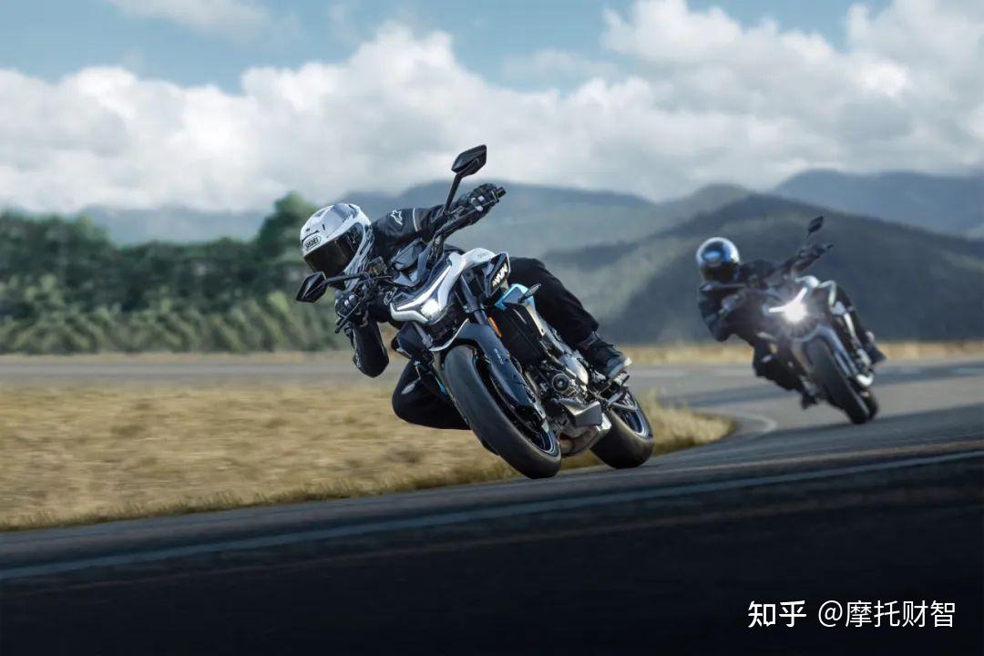 “技术驱动”品牌向上，春风675NK、700MT、V4引擎闪耀米兰展 - 知乎