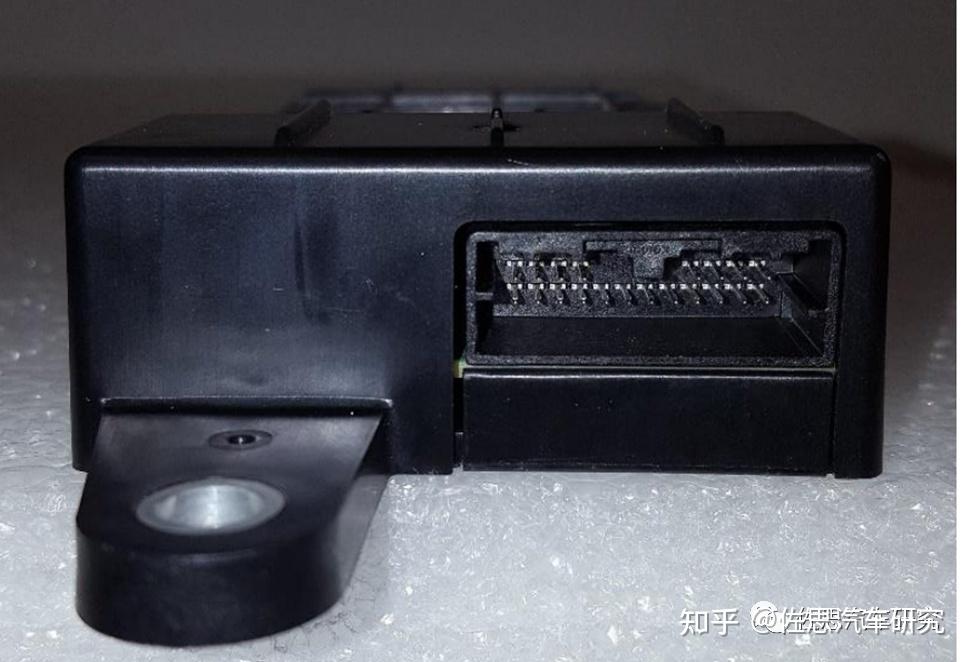 全球首创：通用Ultium无线电池管理系统BMS拆解 - 知乎