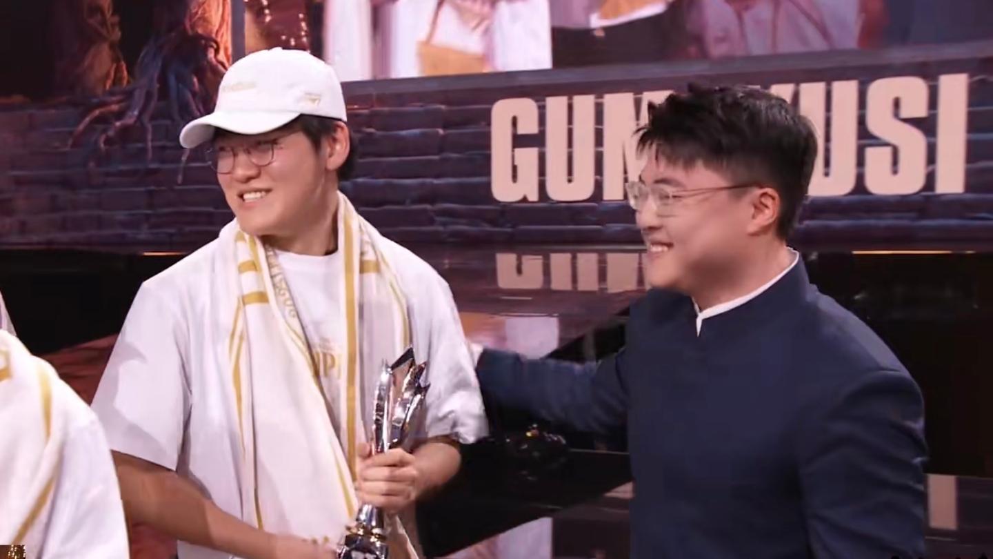 官方：T1下路Gumayusi荣获S15 FMVP，Uzi担任颁奖嘉宾 - 知乎