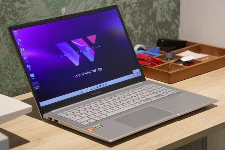 华硕无畏Pro15 2023评测：全能轻薄本释放创作灵感 - 知乎