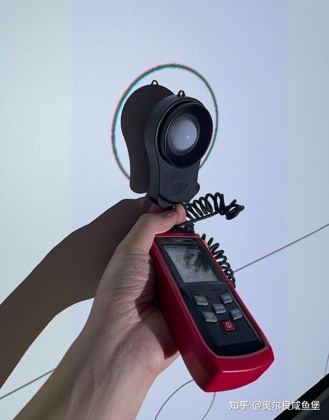 极米New Z6X&坚果G9实测对比，家用投影DMD芯片尺寸不同差别有多大？