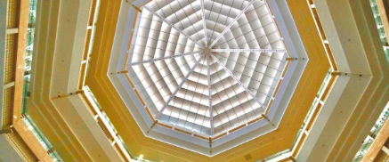 Hit是打，ceiling是天花板，但Hit the ceiling可不是打天花板的意思 - 知乎