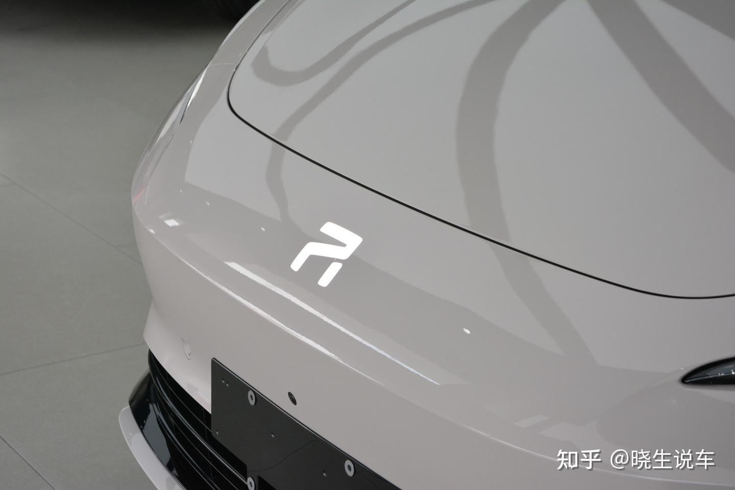 蔚来ET7同级 预售28万起 飞凡F7到店实拍 - 知乎