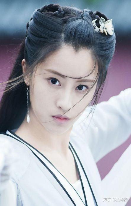 你心中最美的小龙女是谁？为什么李若彤版“小龙女”被奉为经典？ - 知乎