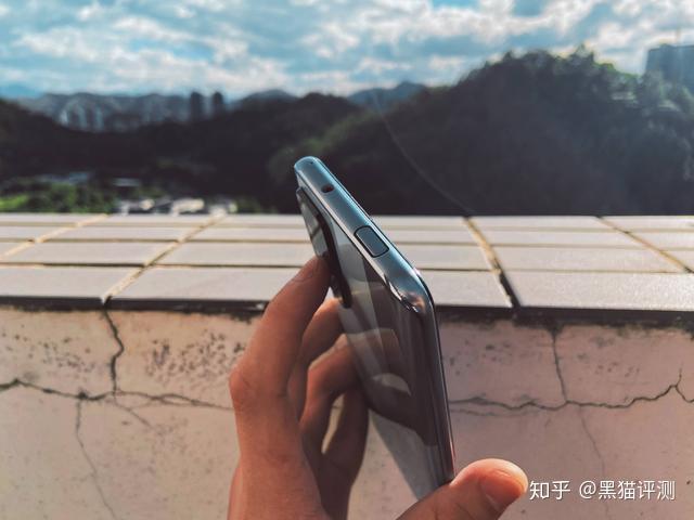 暴力解锁100%性能！90Hz+麒麟820+180Hz，荣耀X10全面评测 - 知乎