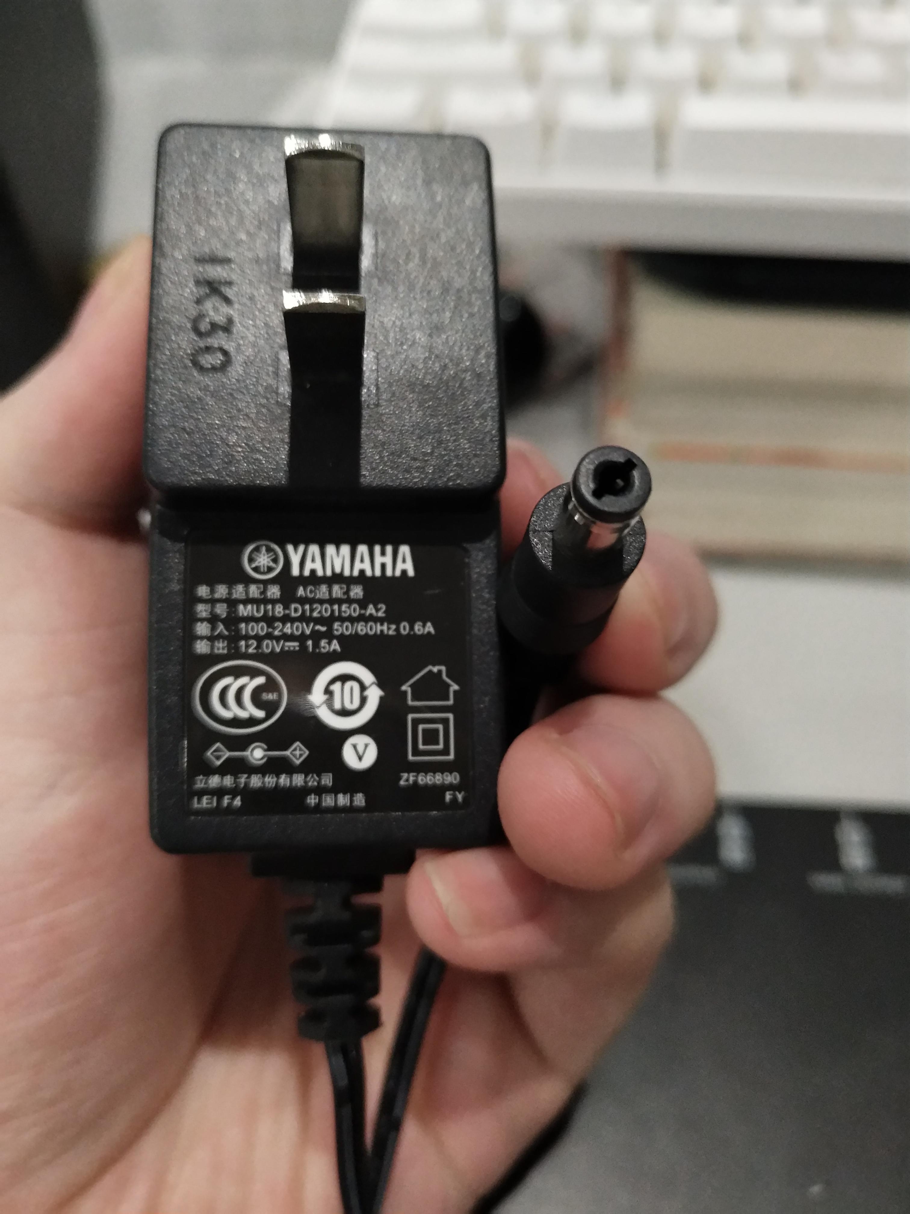 剑走偏锋的选择——雅马哈UR44/UR242评测 - 知乎