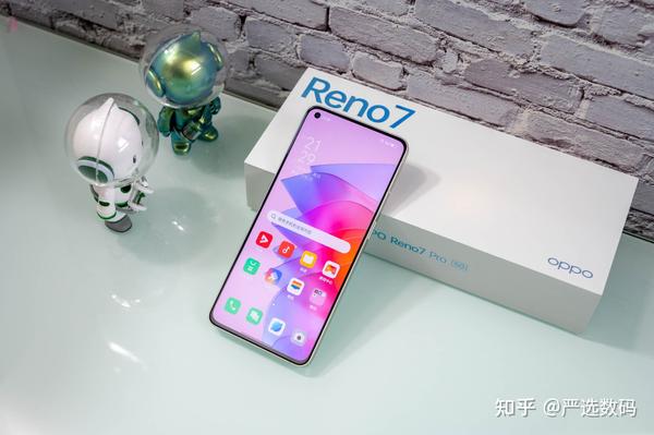 OPPO Reno7 与 OPPO Reno7 Pro 相比较，该如何选？
