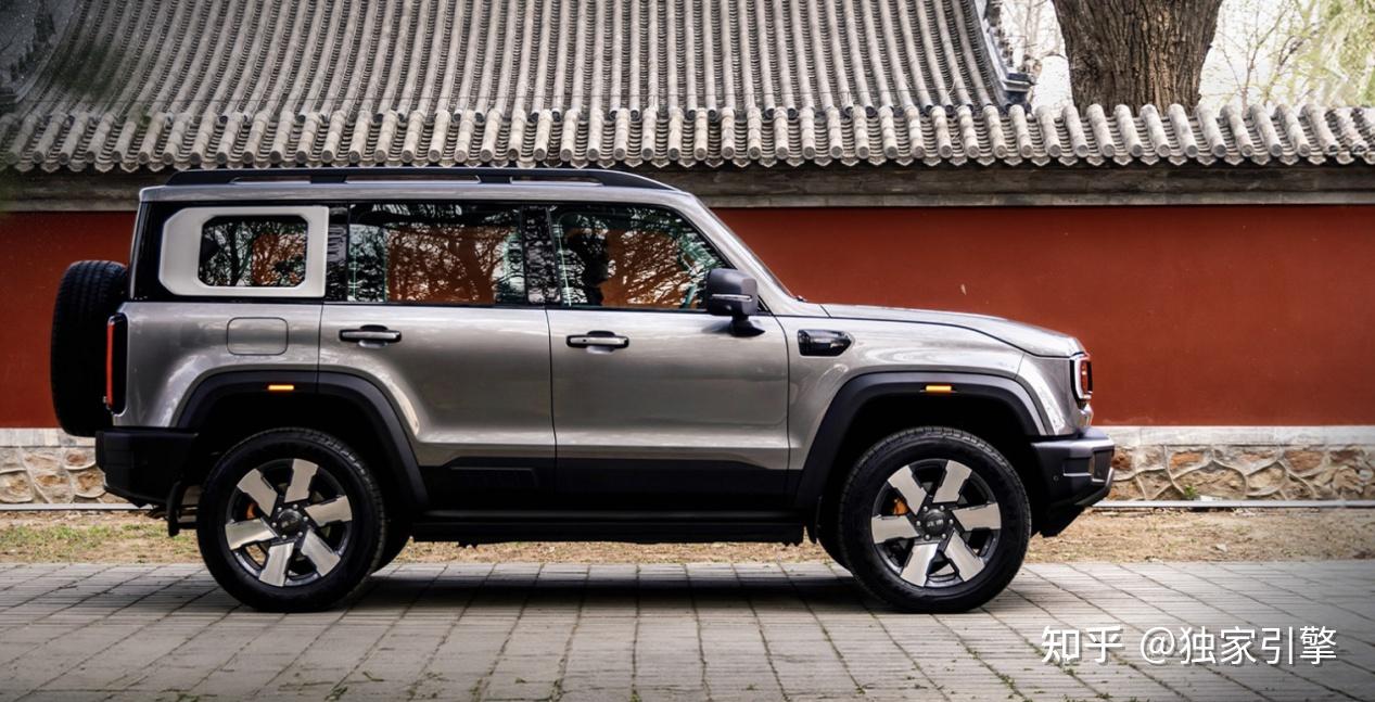 焕新价15.48万起的北京越野BJ40增程版，到底买哪款最超值？ - 知乎