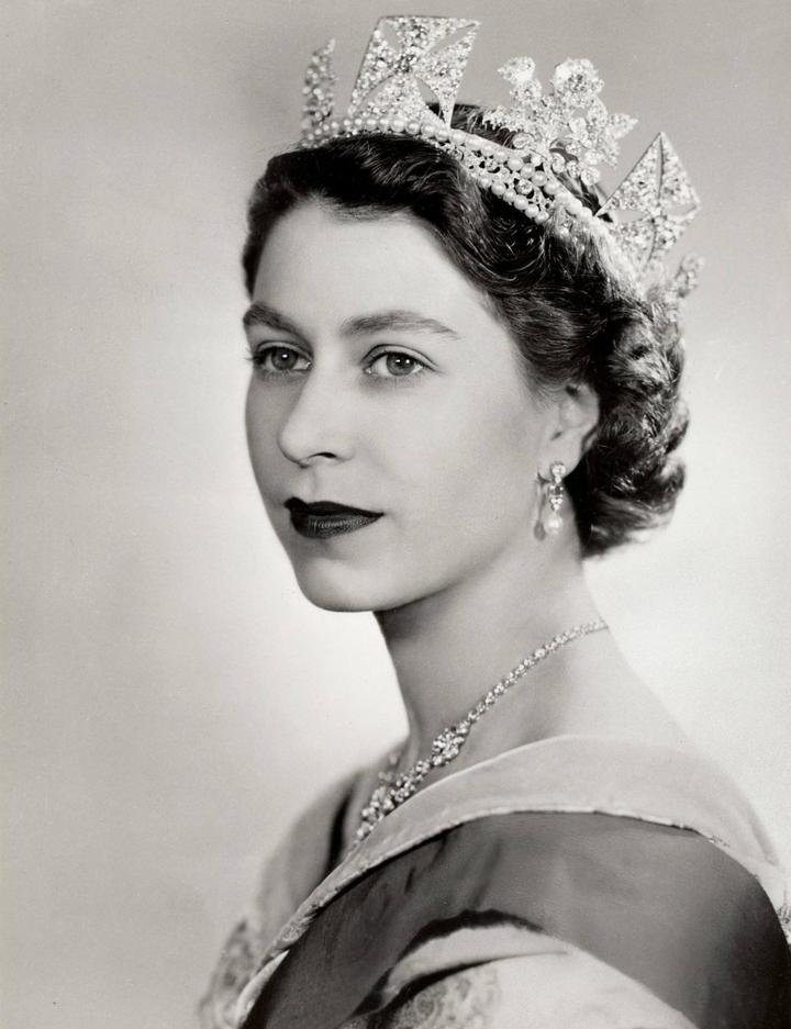 伊丽莎白二世：顶配ISFJ的女王光环如此耀眼 - 知乎