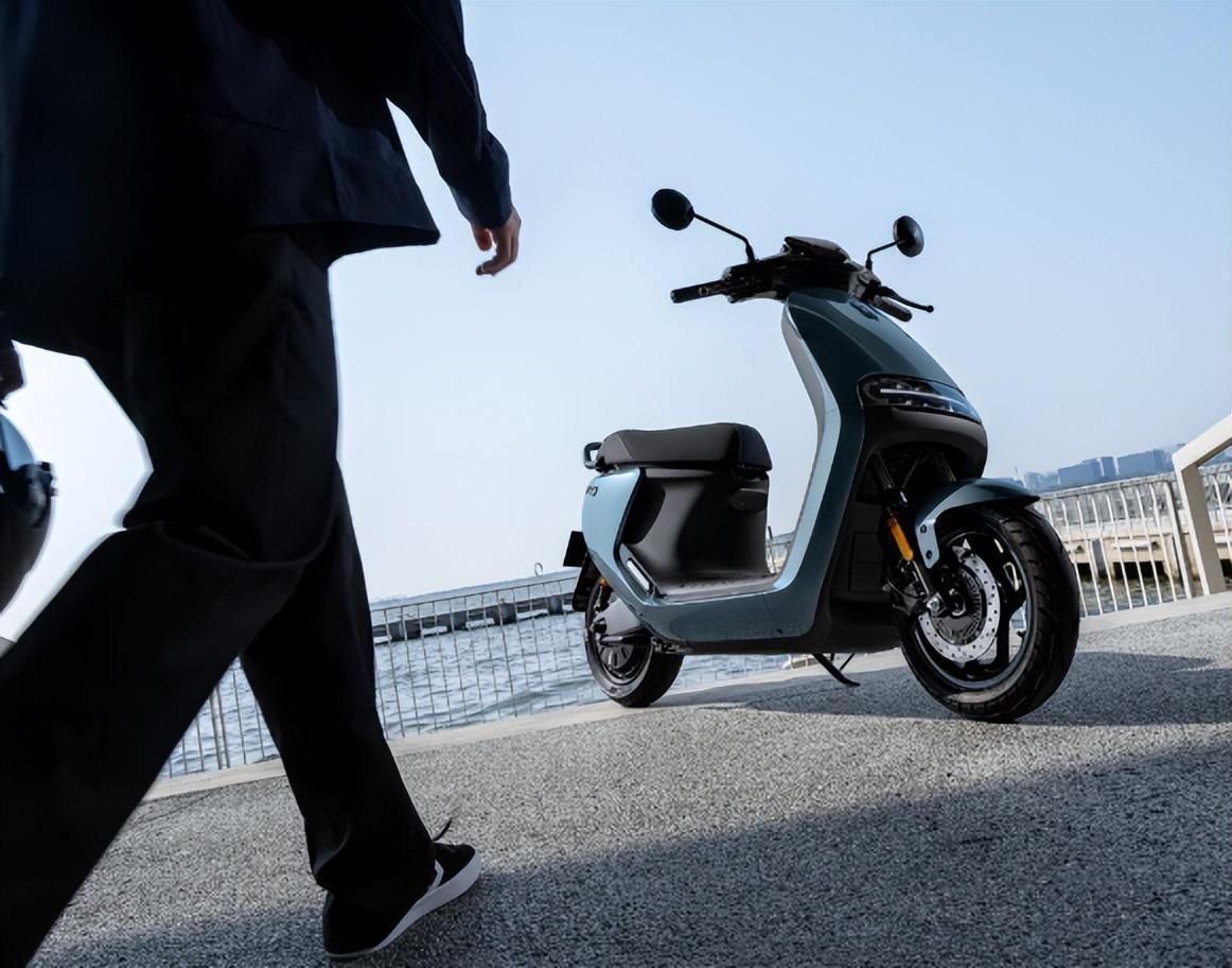 九号好还是小牛好？E125 MK2对比NX运动版，差别都在这 - 知乎