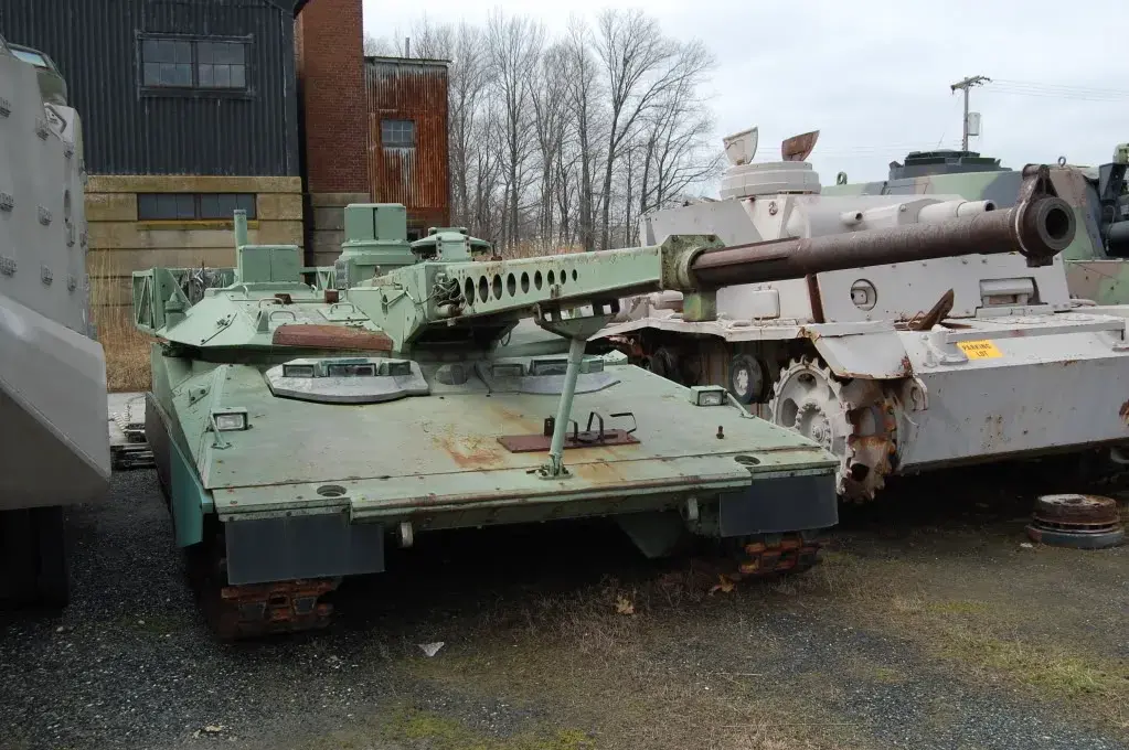 曾经高大上的轻坦 HSTV-L - 知乎