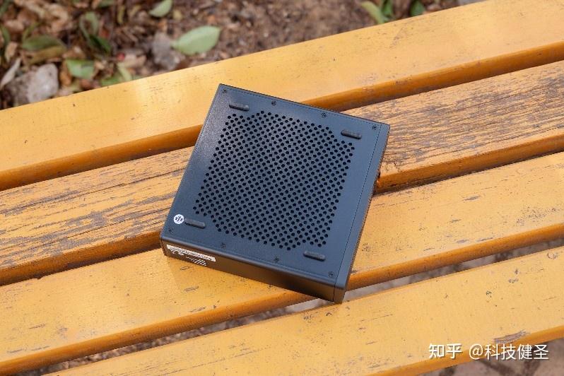 既能游戏又能AIO的家用小主机——铭凡MS-A1开箱体验 - 知乎