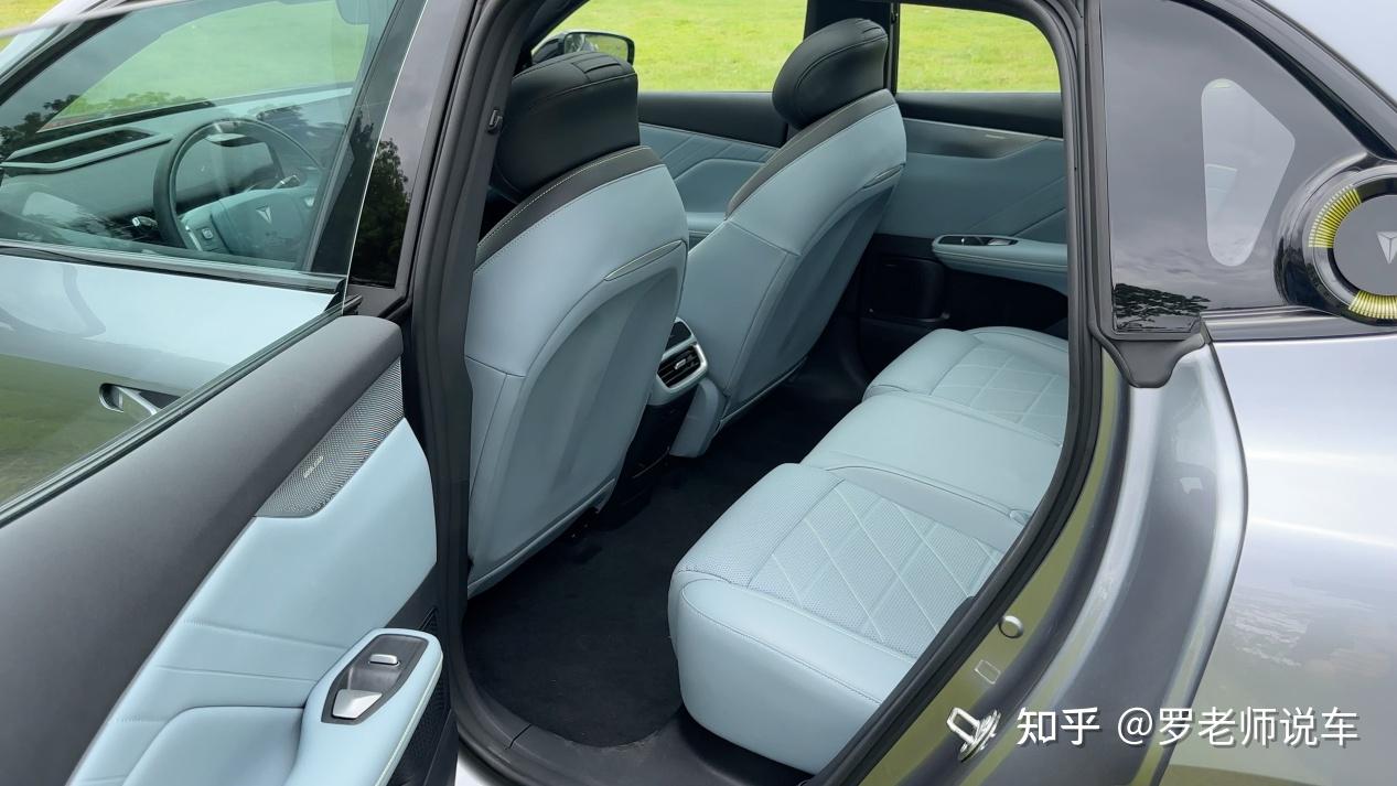 深蓝S05对比海狮05EV，谁才是十五万内纯电SUV的全能选手？ - 知乎