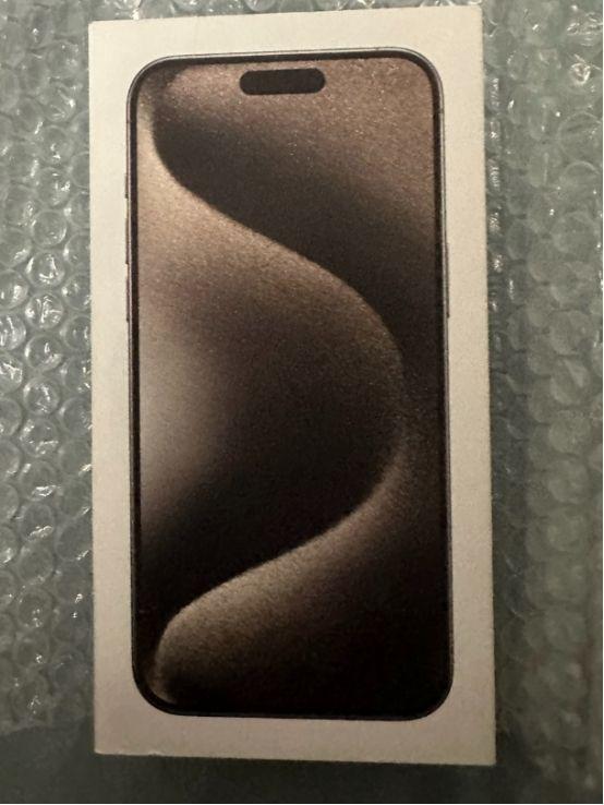 比官价便宜1000多，粉丝不到9000买全新iPhone15Pro Max！ - 知乎