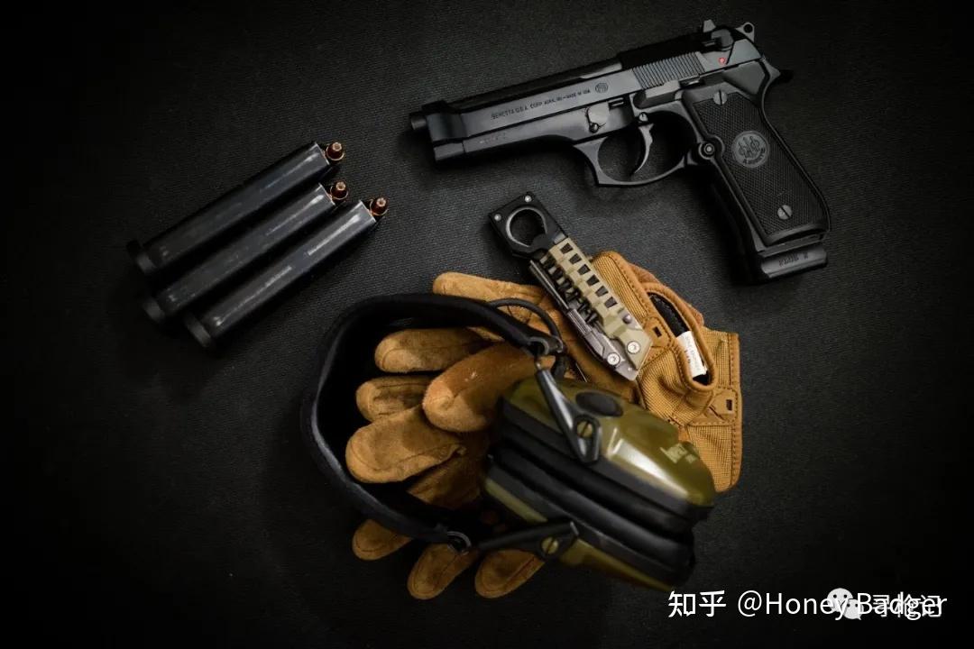 谁是92系天花板？新版Beretta 92DXR vs. 92FS实物大比拼 - 知乎