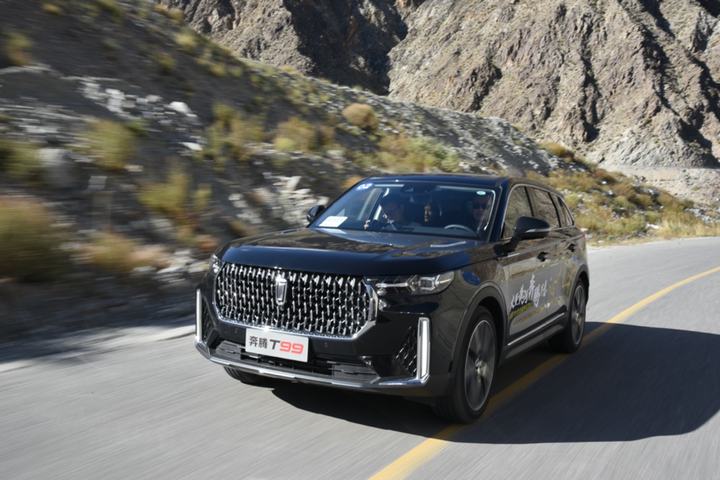 试驾奔腾T99，设计、做工更加出色，2.0T+8AT城市表现优秀 - 知乎