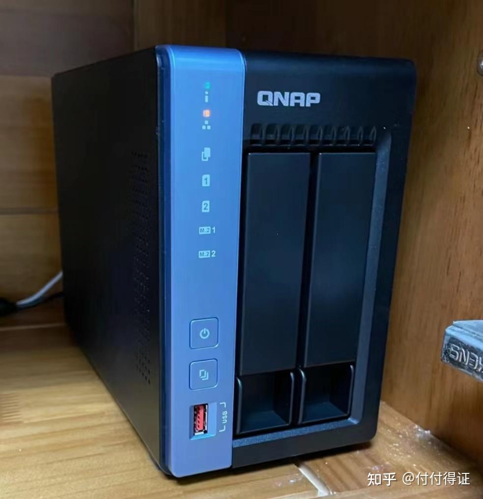 2025年NAS私有云选购必看！测评过几十台NAS，过来人告诉你怎么选NAS不踩雷？绿联、群晖、威联通哪款更值得家庭入手？