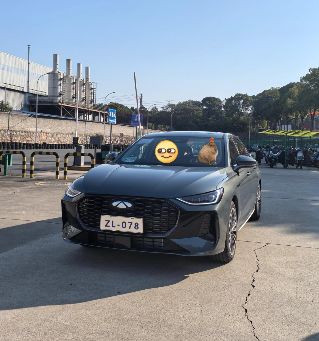 对标秦L！奇瑞风云A8L现身街头，长近4米8+中国结尾灯，油耗1.01L - 知乎